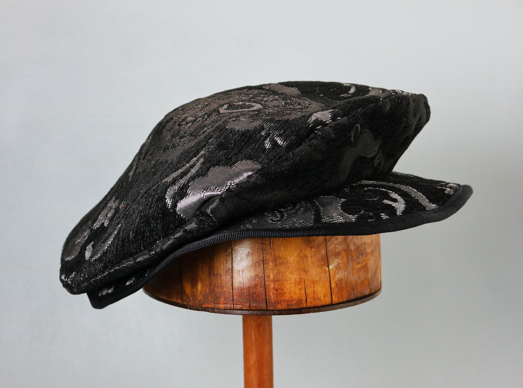 Flat Caps – Tall Toad