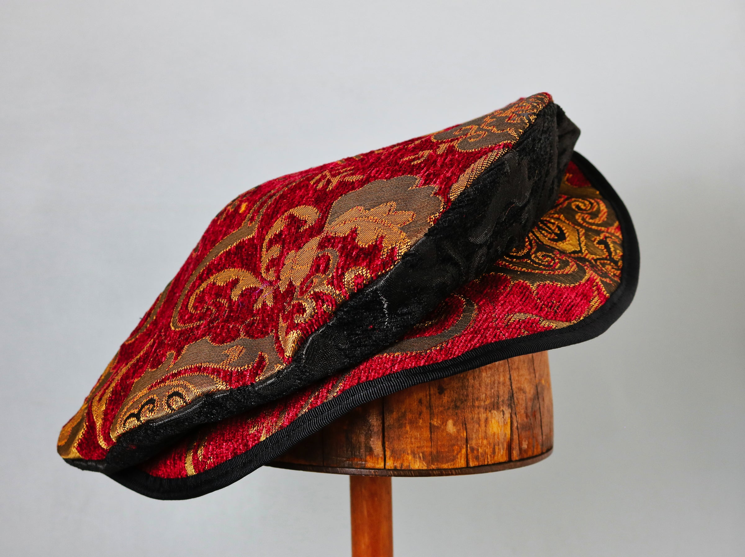 Flat Caps – Tall Toad